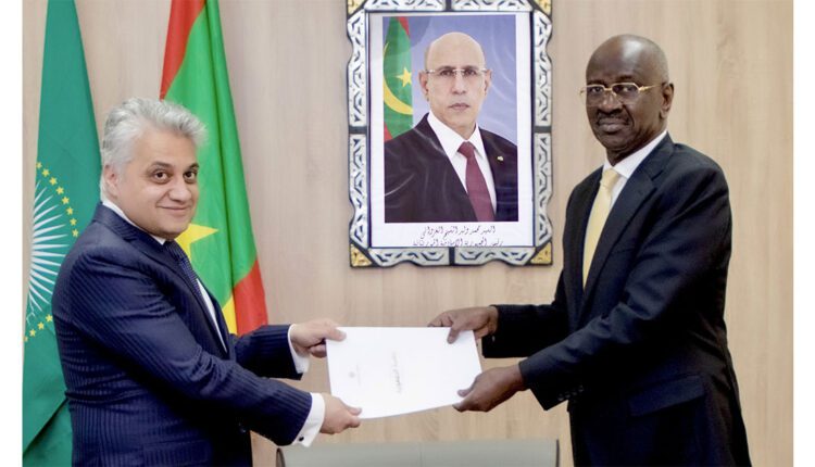 Foreign Minister receives a copy of the Egyptian ambassador’s ...