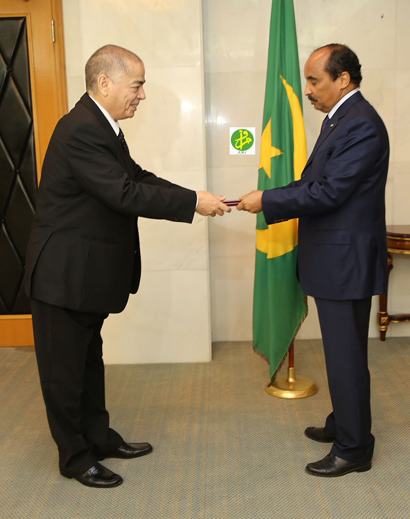 Le Président de la République reçoit les lettres de créances du nouvel ...