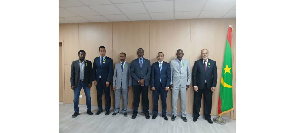 Le délégué général à TAAZOUR décore des fonctionnaires de son ...